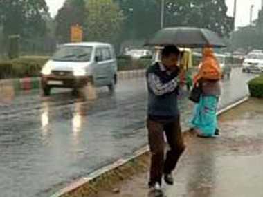 उप्र, दिल्ली और झारखंड में बारिश, खिले किसानों के चेहरे