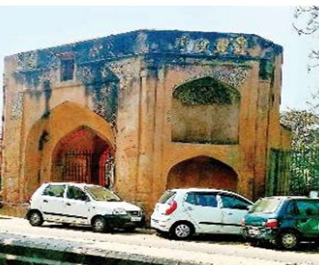 अनदेखी की मार झेल रहा ऐतिहासिक पंजाबी गेट