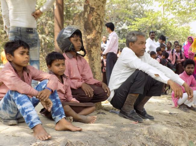 निजी स्कूलों ने बचाई बेसिक शिक्षा विभाग की लाज - lackness in cm program