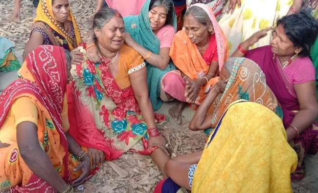 गाजीपुर में आम के बाग की रखवाली करने वाले की धारदार हथियार से बदमाशों ...