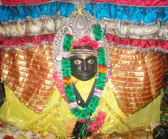 तीन सौ साल से जाग्रत पीठ के रूप में मान्य है थावे भवानी मंदिर