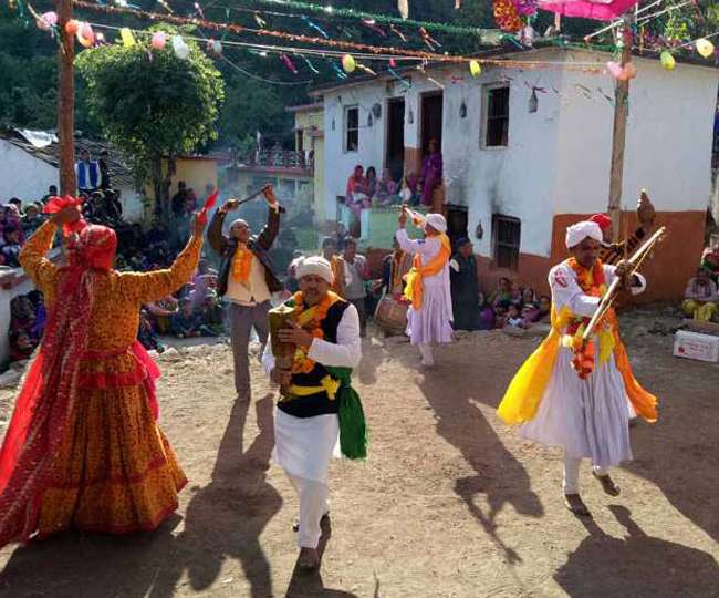 स्वार्गारोहणी के लिए जहां-जहां से पांडव गुजरे, वहां होते पांडव नृत्‍य