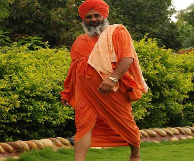 धुन का पक्का एक ऐसा संत, जिसने दम तोड़ती नदी को फिर से कर दिया जीवित ...