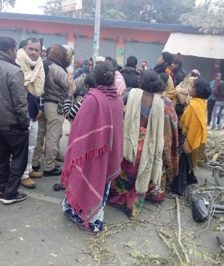 स्लाइन चढ़ने के दौरान बच्चे की मौत, चिकित्सक फरार - Child abducted ...