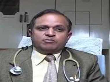 ये हैं दस करोड़ी डॉक्टर, पत्नी भी जांच के घेरे में