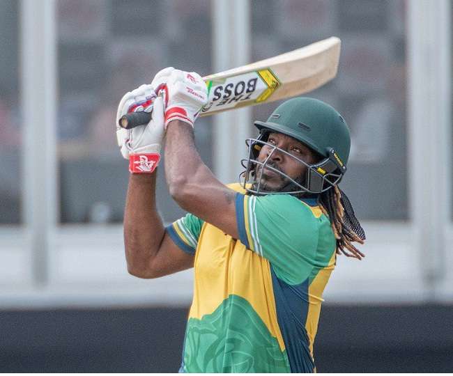 दूसरे तूफानी शतक से चूके क्रिस गेल, पाकिस्तानी गेंदबाज के ओवर में ठोके ...