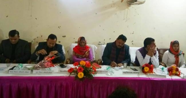 सरकारी योजनाओं का प्रभावी क्रियान्वयन कराएं अधिकारी