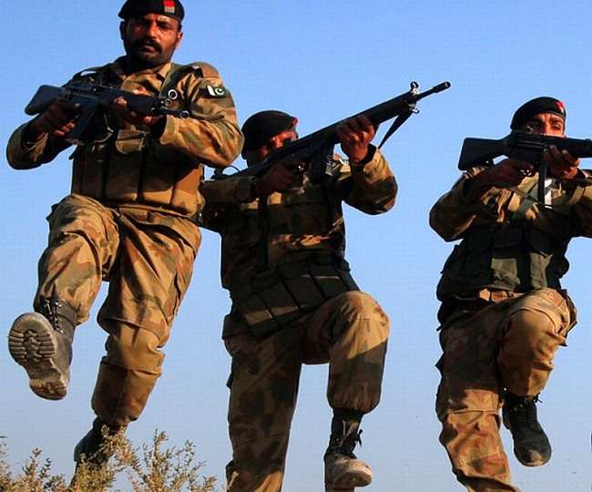 क्रूरता की हदें पार करने के लिए बदनाम है पाकिस्‍तान की BAT टुकड़ी जानें ...