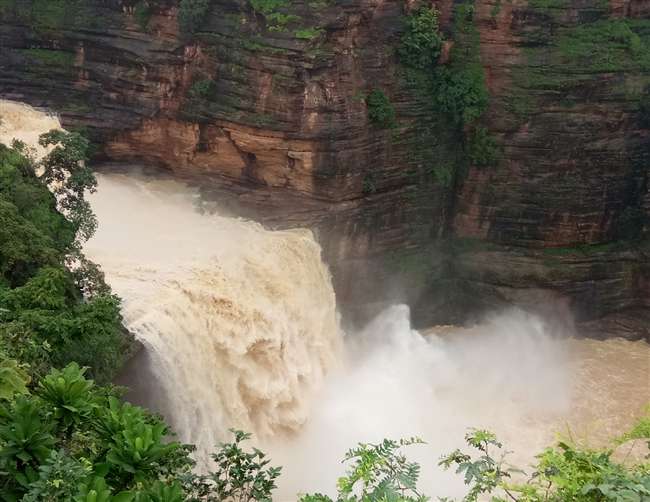 राजदरी व देवदरी जलप्रपात में रोप वे शुरू करने की कवायद पर्यटन विभाग ने ...