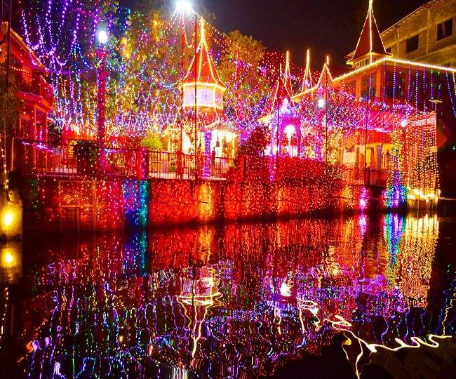 नंदा देवी महोत्सव में कदली वृक्षों के साथ शोभायात्रा में उमड़ा भक्तों ...