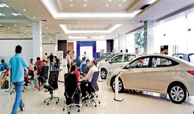 8.85 लाख रुपये तक का डिस्काउंट दे रही हैं कार कंपनियां, जानिये बेस्ट ...