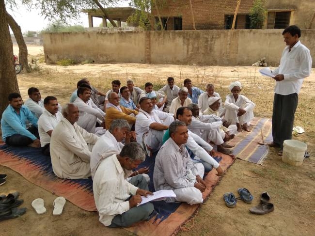 निजामपुर के किसानों ने मांगा मुआवजा और नहरी पानी