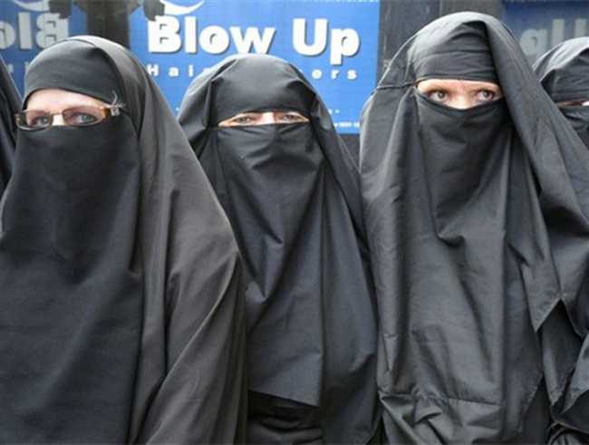 ISIS ने इराक में बुर्का पर लगाया प्रतिबंध!
