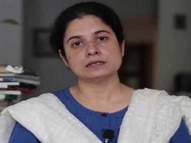 इरफान हबीब की बेटी का संघियों पर हमला पिता ने किया बचाव