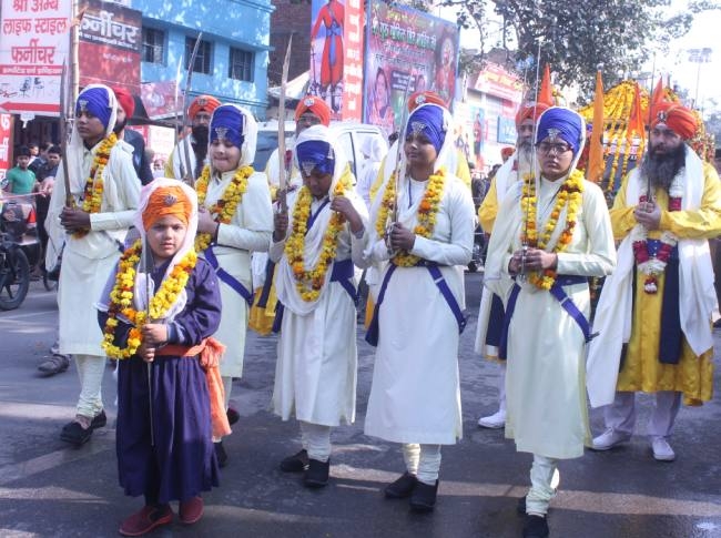 धूमधाम से मनाया गया प्रकाशोत्सव