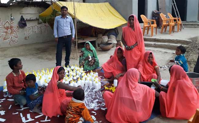 फिनायल से 'धोया' गरीबी का दाग, गरीबी से निकल लिख रहीं सफलता की कहानी