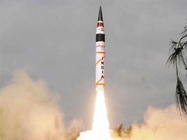परमाणु क्षमता वाली अग्नि-2 मिसाइल का सफल परीक्षण - Nuclear capable Agni ...