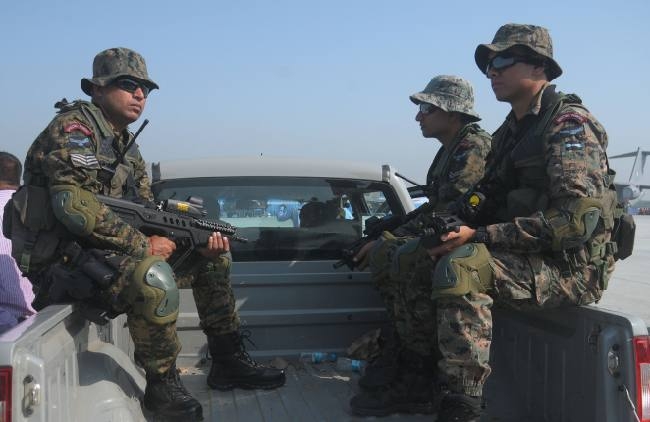 दुश्मनों पर काल बनकर टूटते हैं गरुड़ कमांडो