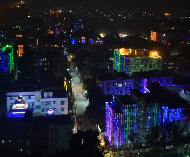 दीपावली में जगमग हुआ बिहार, माता लक्ष्‍मी की पूजा के साथ चला आतिशबाजी ...