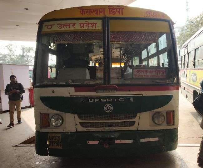 जरा संभलकर! रास्ते में यूं बेबस हो सकती हैं आपकी भी बस - bad condition ...