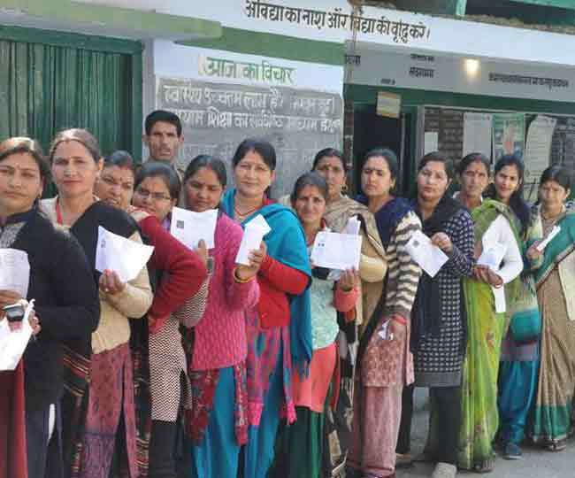 खाली होते पहाड़ों में महिलाओं ने थामी लोकतंत्र की मशाल, जानिए - There ...