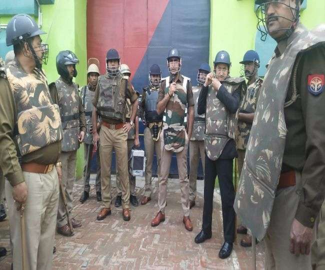 अयोध्या कारागार में बंदियों का बवाल गैस सिलिंडर से ब्लास्ट करने की दी ...