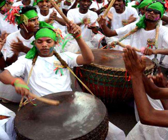 Karma Puja: हर कदम अखरा की ओर, मांदर की थाप पर मिल रहे ताल से ताल; CM ...