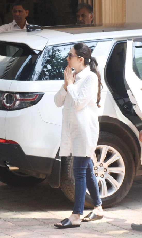 कृष्णा राज के अंतिम दर्शन के लिए सितारों का जमावड़ा, अंत्येष्टि शाम ...