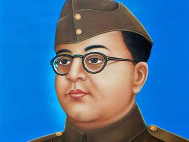 'पहले नेताजी के गायब होने के रहस्य का खुलासा करे सरकार'