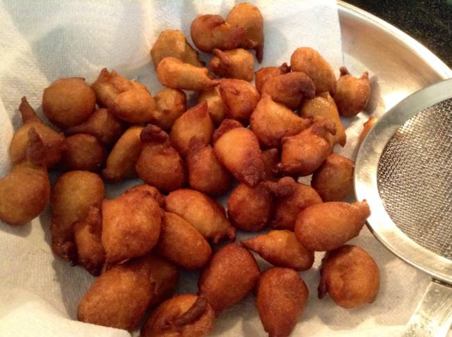 बदलते ट्रेंड और आधुनिकता में सिमटी कोथली के सुहाली और गुलगुलों की खुशबू