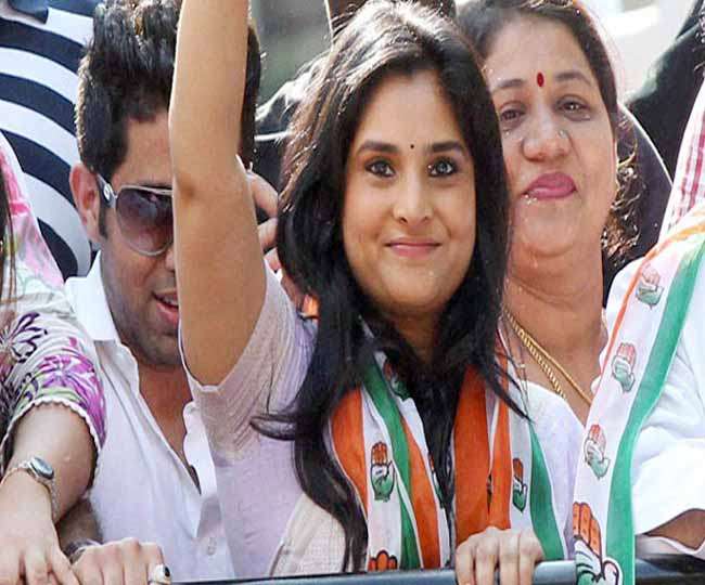 कांग्रेस ने पाक को अच्छा देश बताने वाली राम्या को बनाया सोशल मीडिया ...