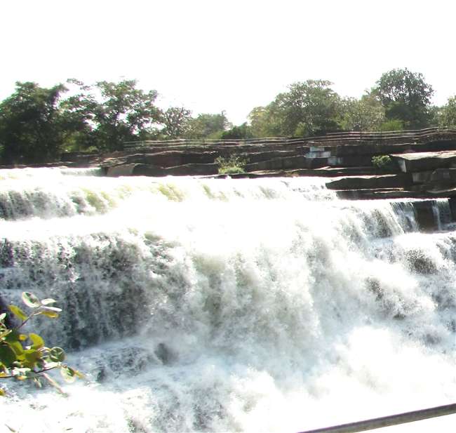 पहल - पर्यटन ट्रैक पर दौड़ेगा 'राजदरी ', साढ़े तीन करोड़ के तीन ...