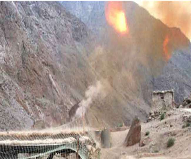 पाकिस्‍तान सेना ने अग्रिम चौकियों और रिहायशी क्षेत्रों में की भारी ...