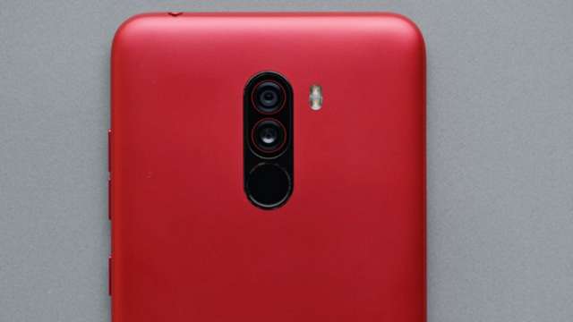 Poco F1 की कीमतें हुई कम, Redmi Note 6 Pro की सेल आज - Poco F1 Price in ...