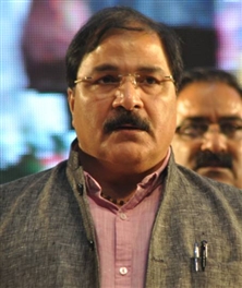 प्रो. राय गलत ढंग से संबद्धता देने व विदेश यात्रा के आरोपी