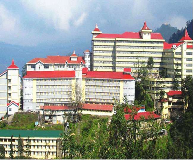 आइजीएमसी परिसर में थूका तो देना पड़ेगा जुर्माना, प्रशासन ने लिया फैसला Shimla News - In IGMC ...