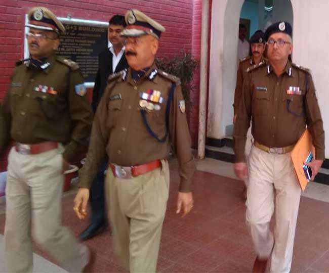 राज्य में नए डीजीपी की खोज रेस मे केएन चौबे व नीरज सिन्हा - kn choubey ...