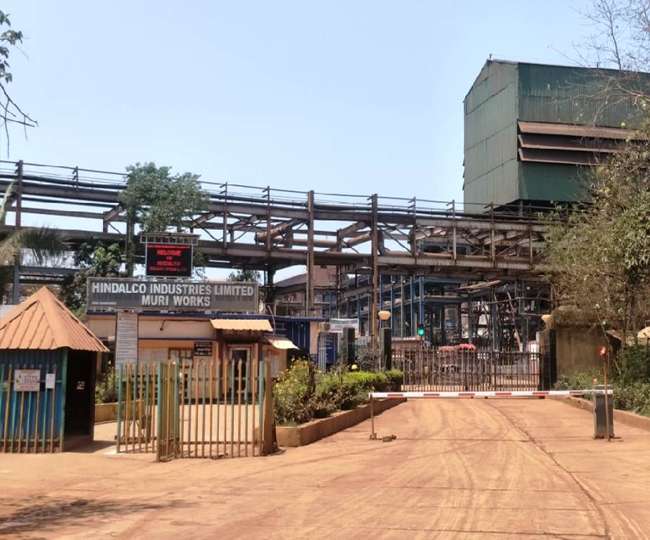 Hindalco Accident हवा में केमिकल घुलने के बाद नेत्ररोग-चर्मरोग की ...