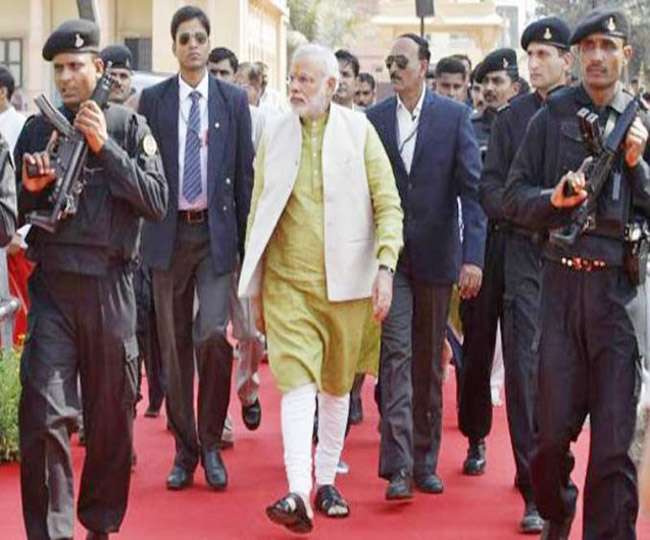 नक्‍सली चेतावनी के मद्देनजर 5 लेयर में PM मोदी की सुरक्षा, आसामान से हो ...