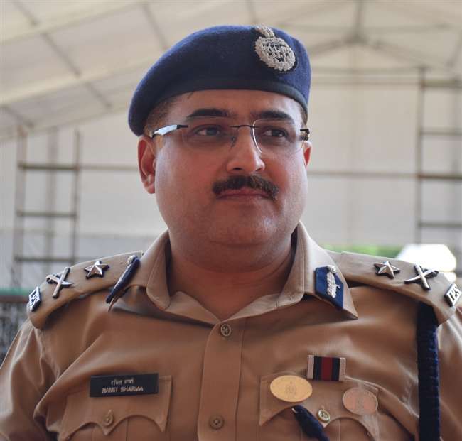 अपराध पर अंकुश लगाएगा आइजी रमित शर्मा का फार्मूला - IG ramit kumar ...