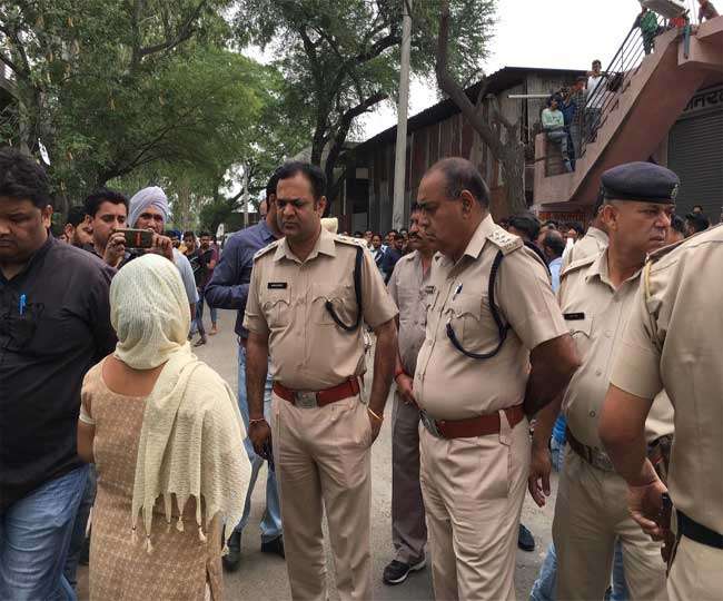 पिंजौर मे पिता ने 17 और 16 साल की बेटियों की बेरहमी से की हत्‍या ...