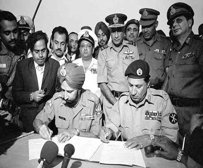 सीमित सफलता वाली महान विजय - surrender of Pakistani forces in Dhaka is ...