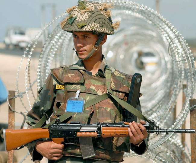 पाक को मिलेगा मुंहतोड़ जवाब, 72 हजार असाल्ट रायफल खरीदने की मिली मंजूरी ...