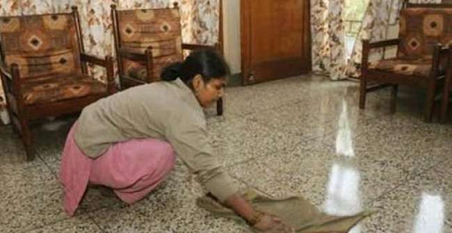 घर में झाडू-पोछा करते समय इन बातों का अवश्‍य रखें ध्‍यान, नहीं तो हो ...