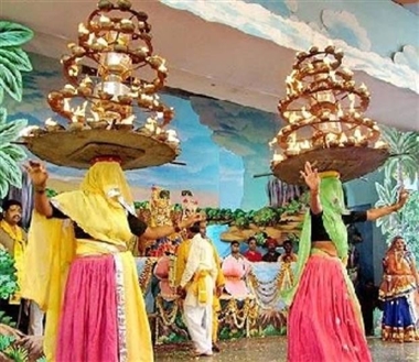 लाड़िली के जन्म पर नाची थी नानी तो शुरू हुई चरकुला नृत्य की कहानी