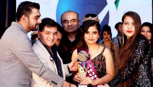 नेहा रहेजा बनी मिस गैलेक्सी की उपविजेता