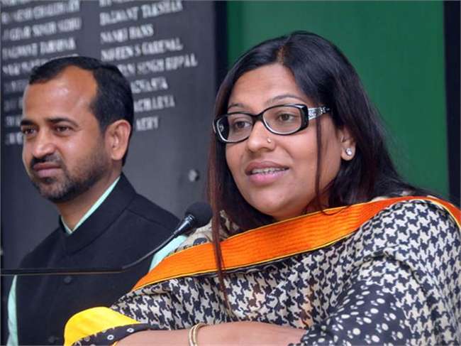 लोकसभा चुनाव लड़ चुके पति-पत्नी अनवर-उल-हक और जन्नत जहां आज थामेंगे ...