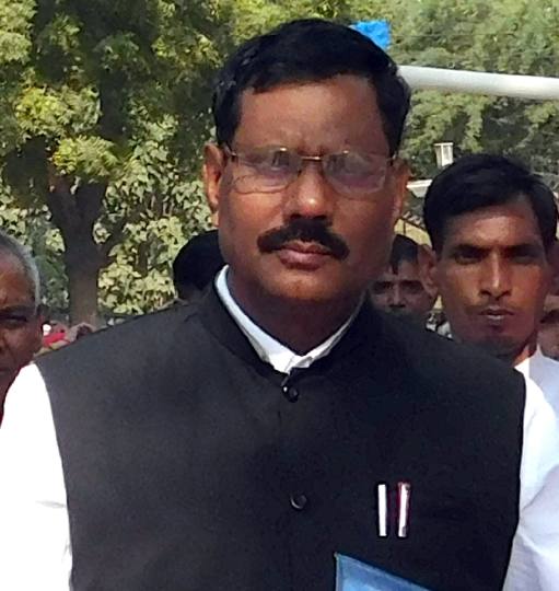 एडवोकेट राजेंद्र ¨सह नहीं लड़ते दुष्कर्म आरोपितों का केस - bal yon ...