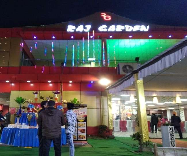 दो बार ध्वस्तीकरण आदेश फिर भी नहीं कर सके इस मैरिज हॉल का बाल भी बांका ...