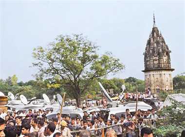 किस्से-कहानियों में खजाने की तस्दीक - every one know about treasury of ...